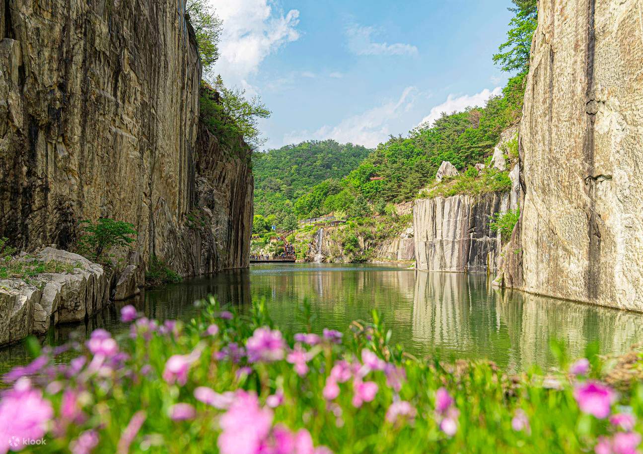 Pocheon Art Valley, Strawberry Farm, Picking Mini Apples, and Herb ...